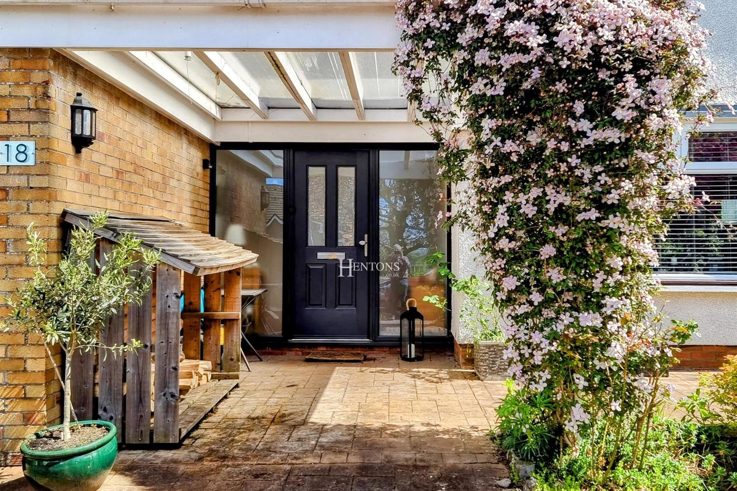 Detached House for sale in Pennant Crescent, Lakeside, Cardiff CF23 6LN ...