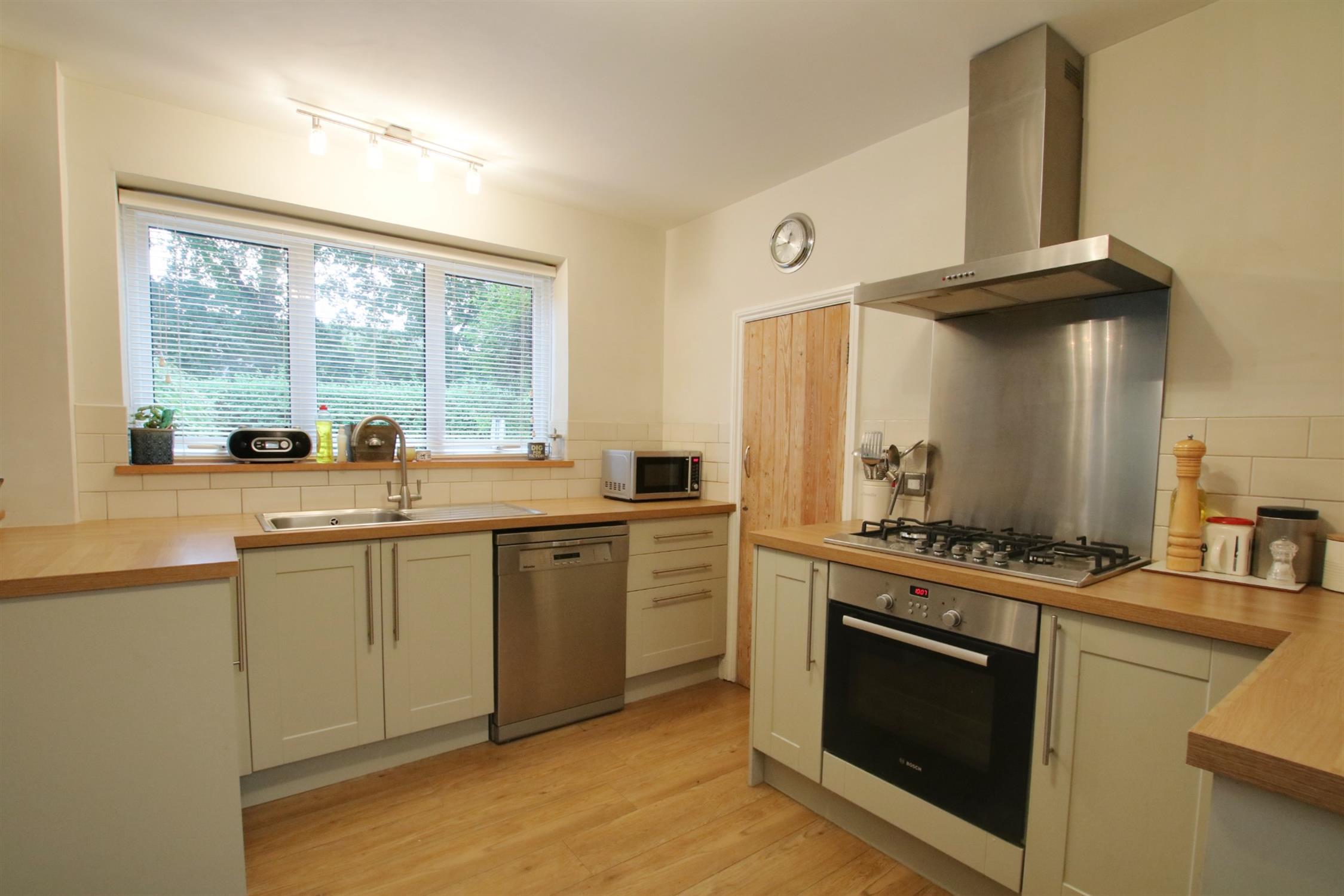 For Sale: Springvale Road, Kings Worthy, 2 Bedroom Property from ...