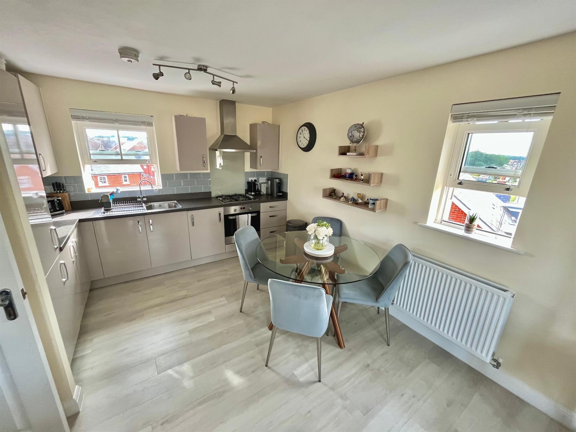 For Sale Plant Farm Crescent Waterlooville 2 Bedroom Property From