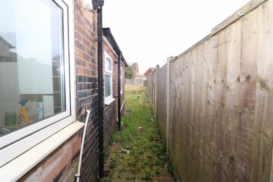 Terraced House for sale in Hamstead Road, Great Barr, B43 B43 5BJ ...